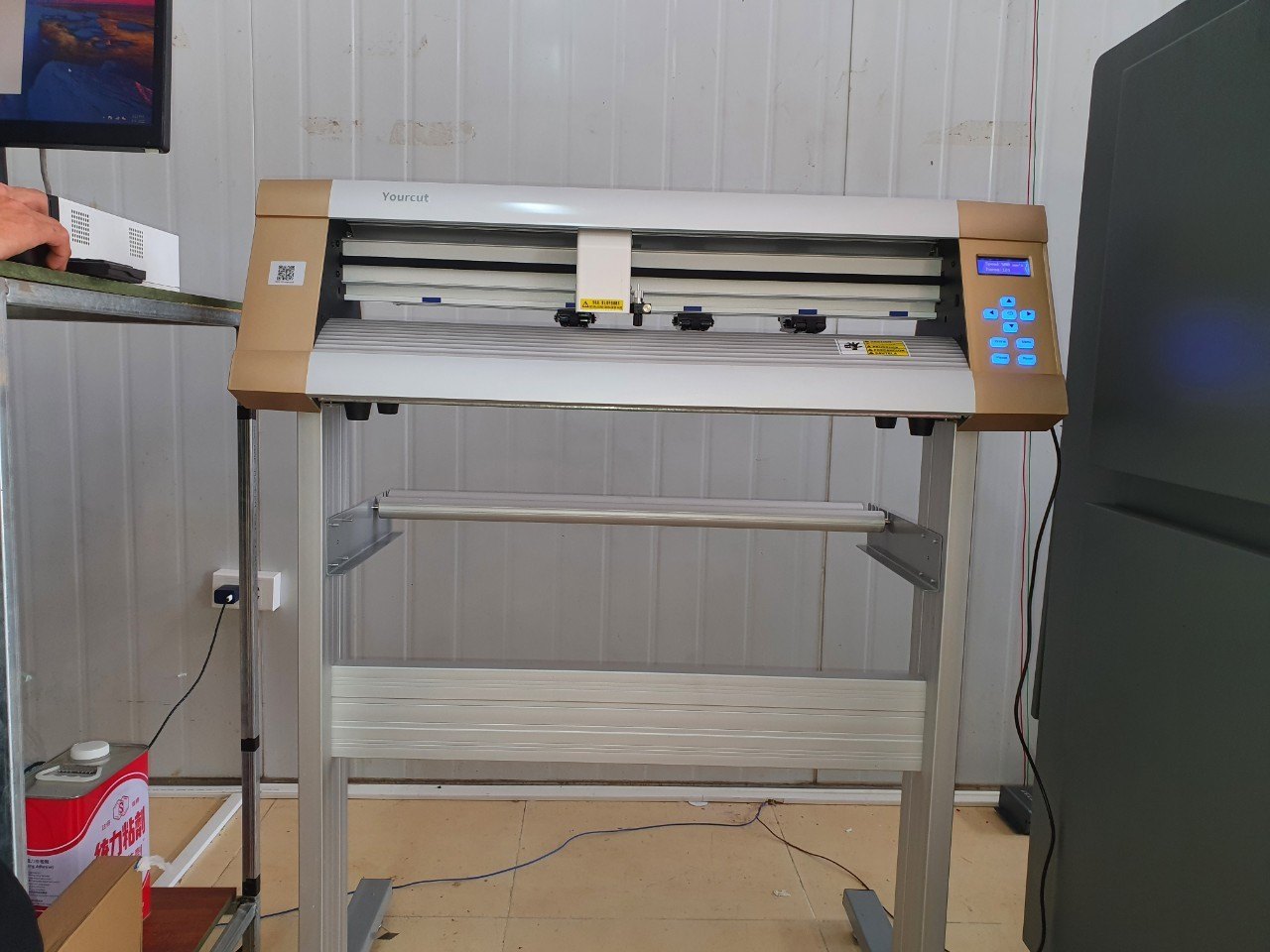 MÁY CẮT YOUR CUT MK630